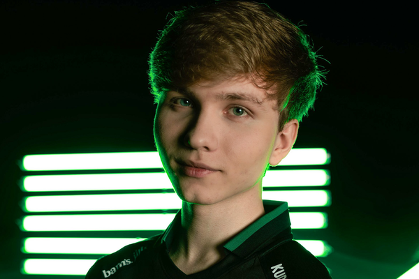 m0NESY rejoint officiellement Falcons